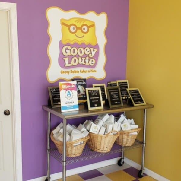 Donut Drive In, St. Louis, MO, Seen On Man vs Food Nation